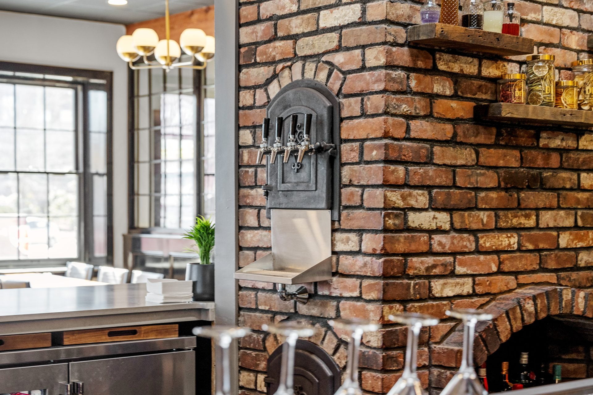 Ballast Kitchen & Bar - Common Market Restaurants - Quincy, MA