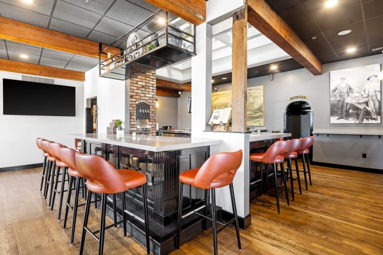 Ballast Kitchen & Bar - Common Market Restaurants - Quincy, MA